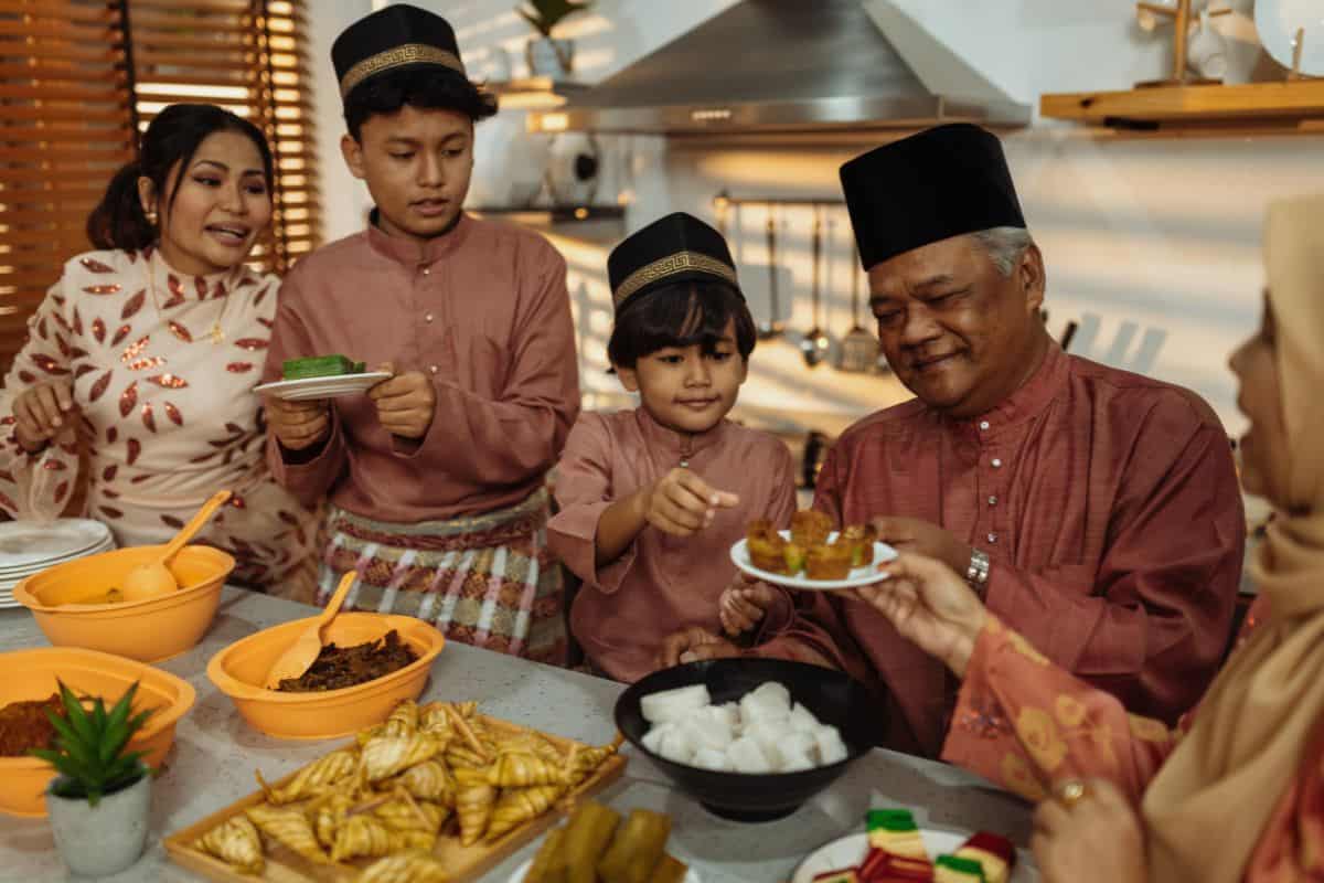 35 Hidangan Juadah Raya Yang Wajib Dicuba Tahun Ini!